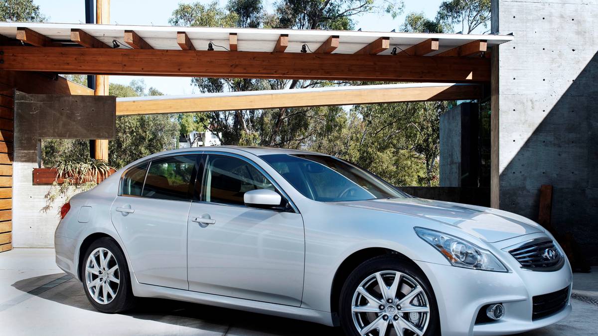 2013 Infiniti G37 Sedan Specs & Trims