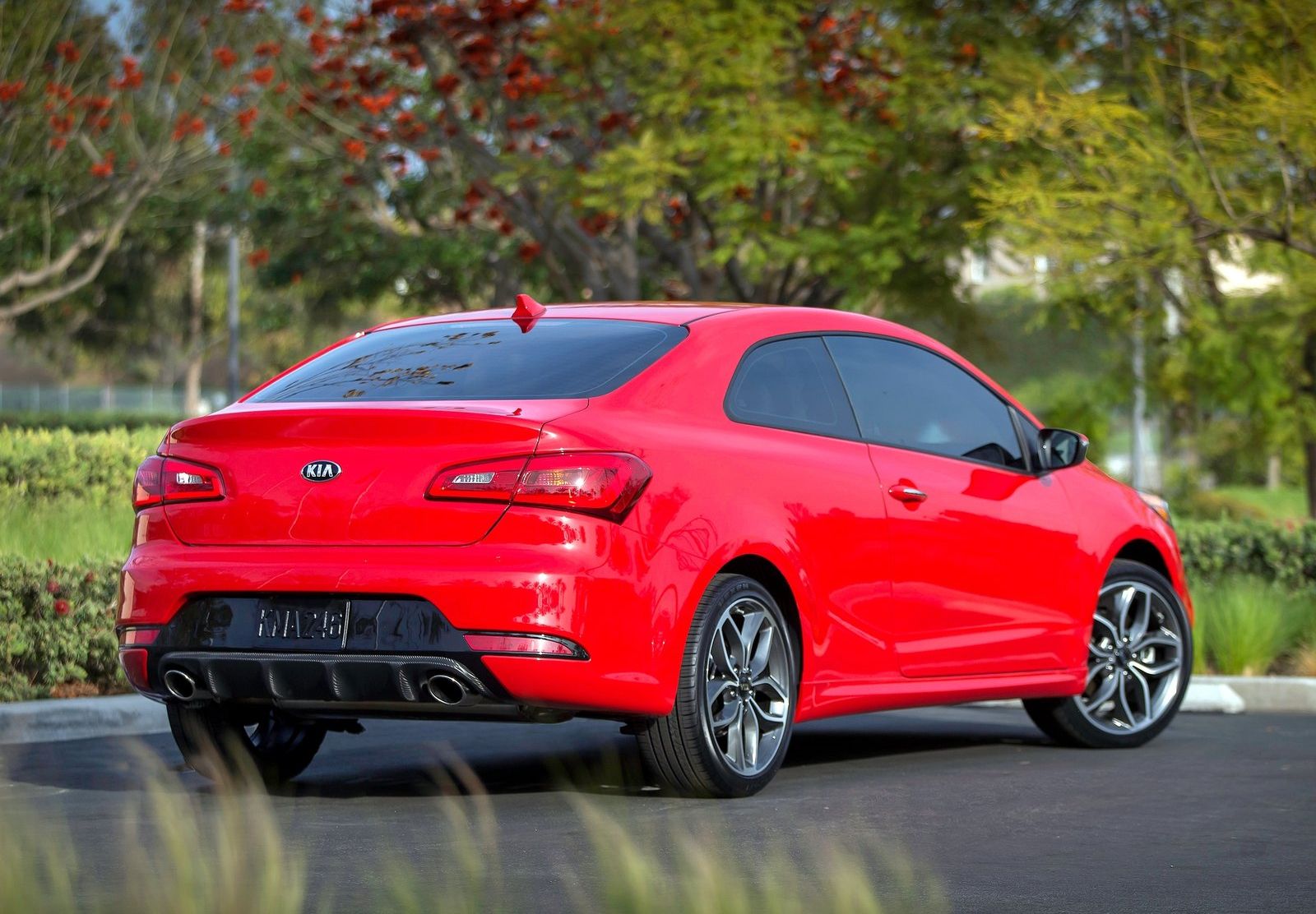Kia Forte Koup: Review, Pricing, Photos, and Specs