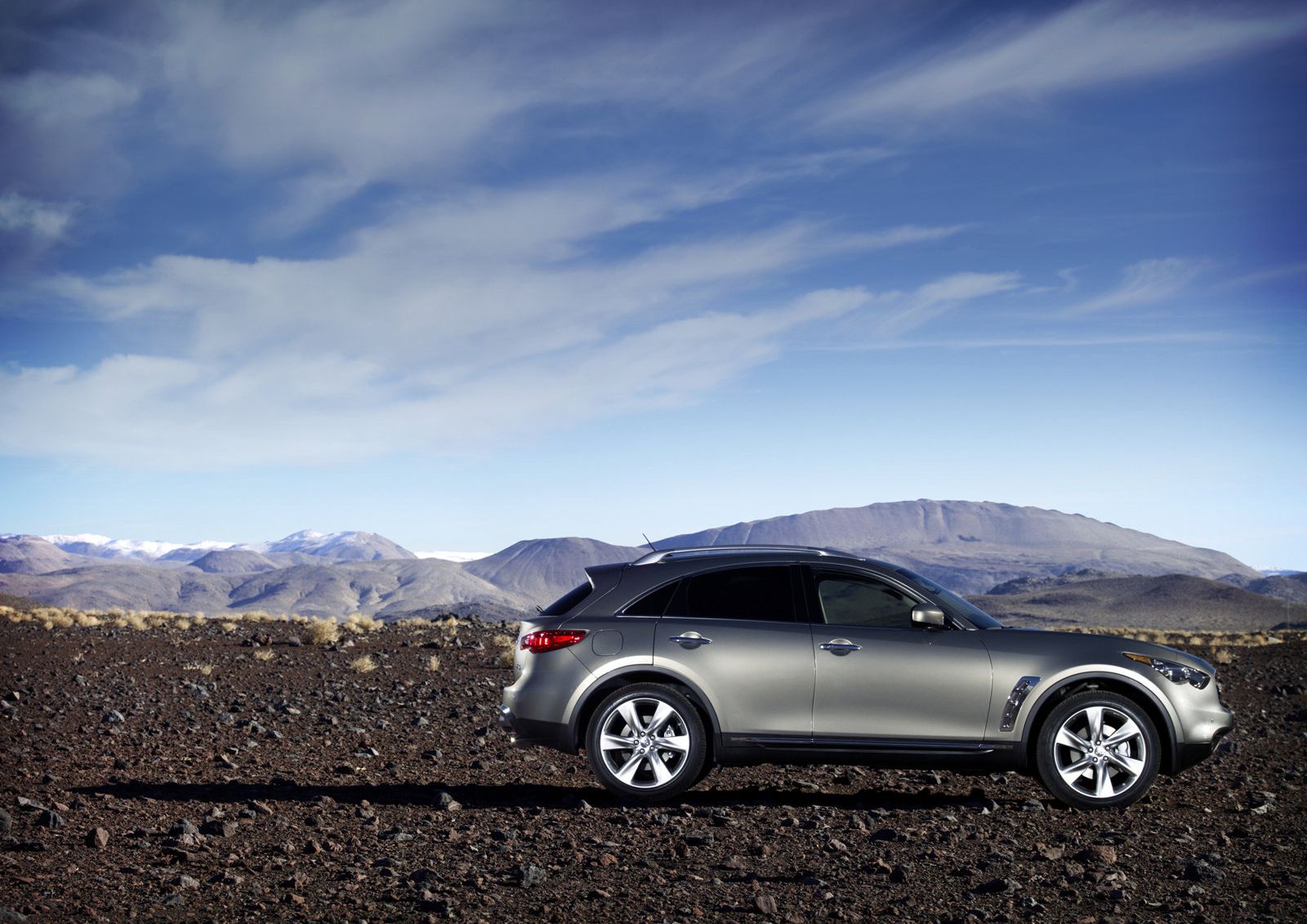 2010 Infiniti FX50 Review, Pricing, Photos, and Specs