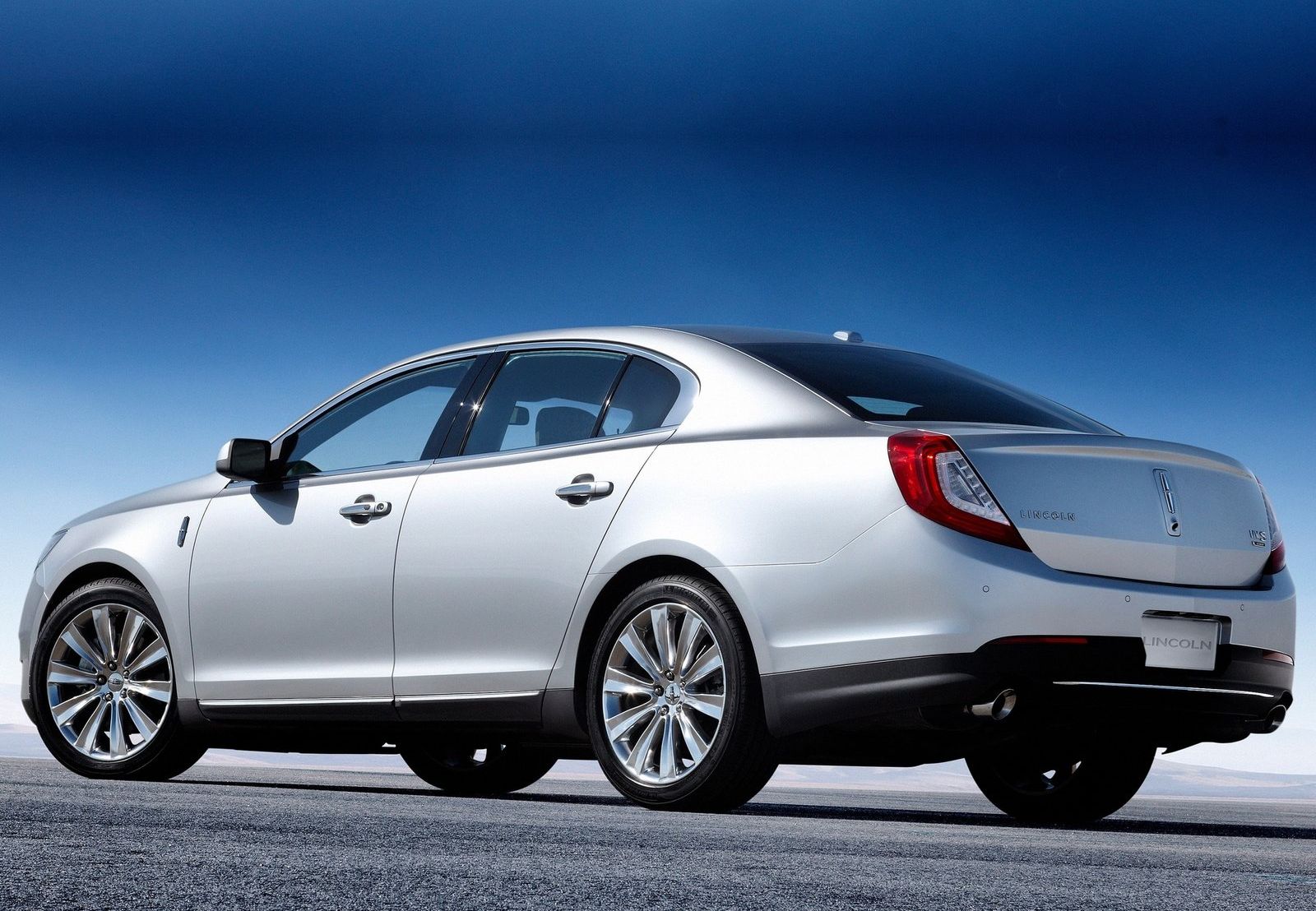 Lincoln MKS: Review, Pricing, Photos, and Specs Lincoln MKS: Review, Pricing, Photos, and Specs