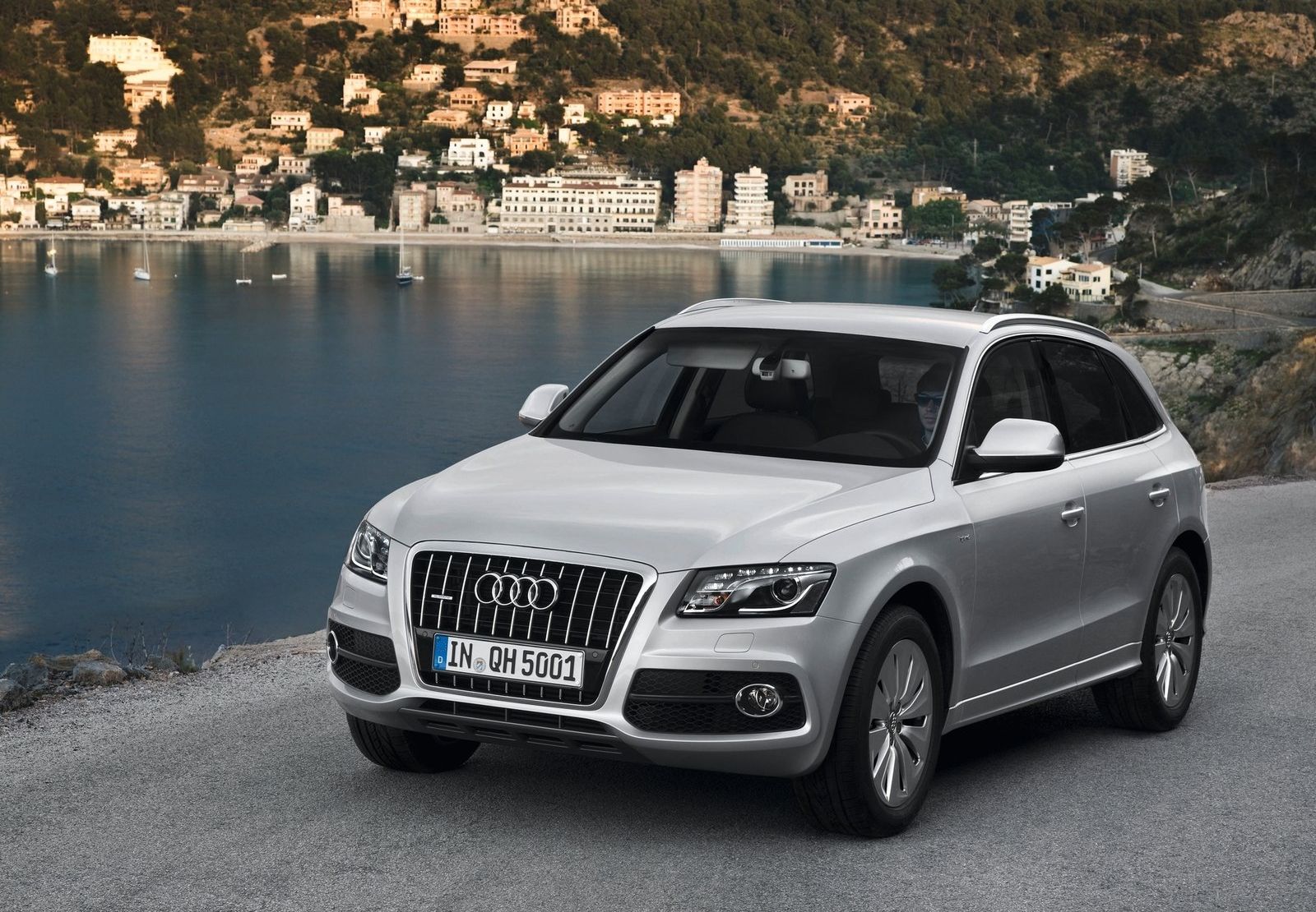 2016 Audi Q5 Hybrid Review CarBuzz