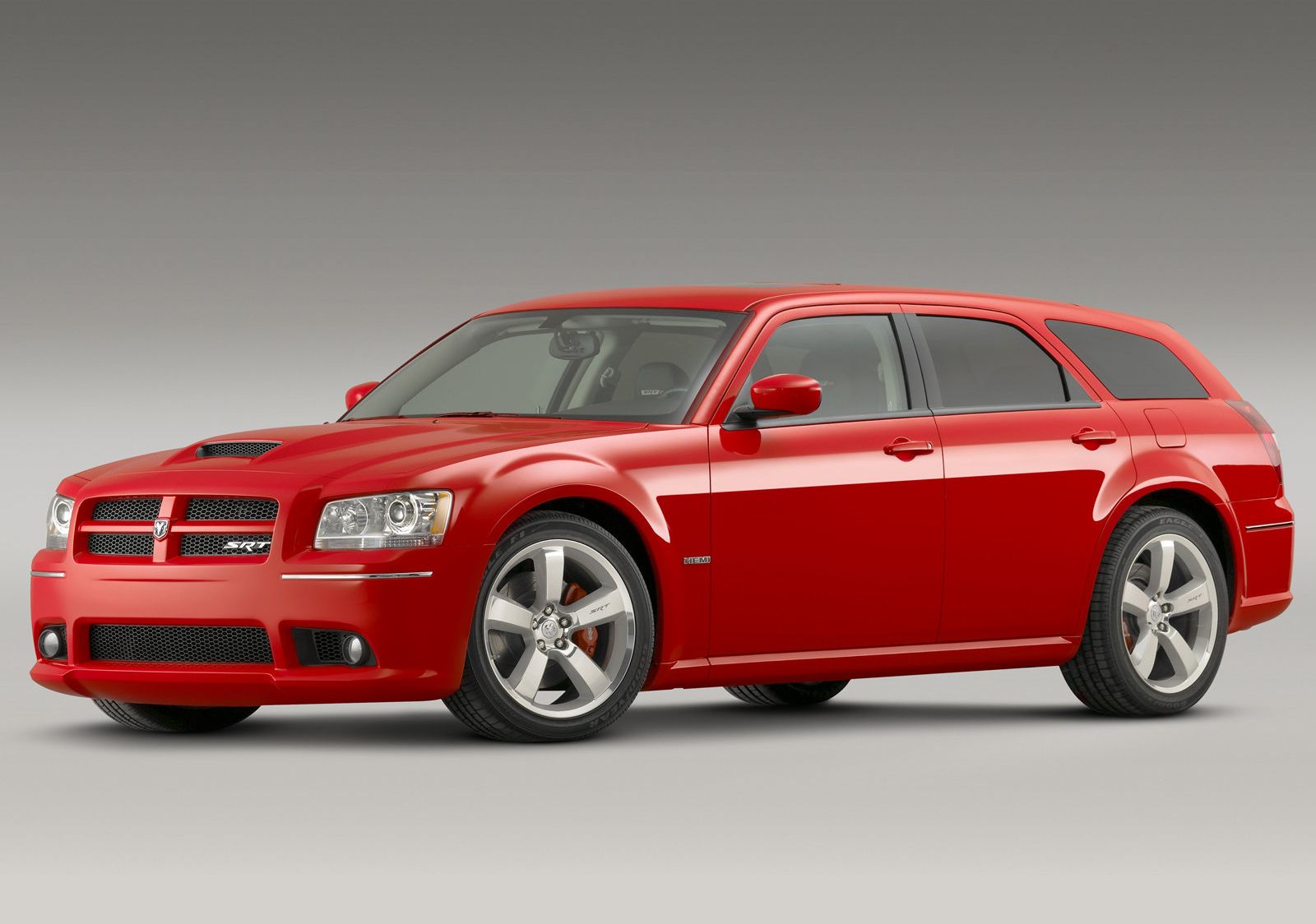Dodge Magnum SRT8: Review, Pricing, Photos, and Specs