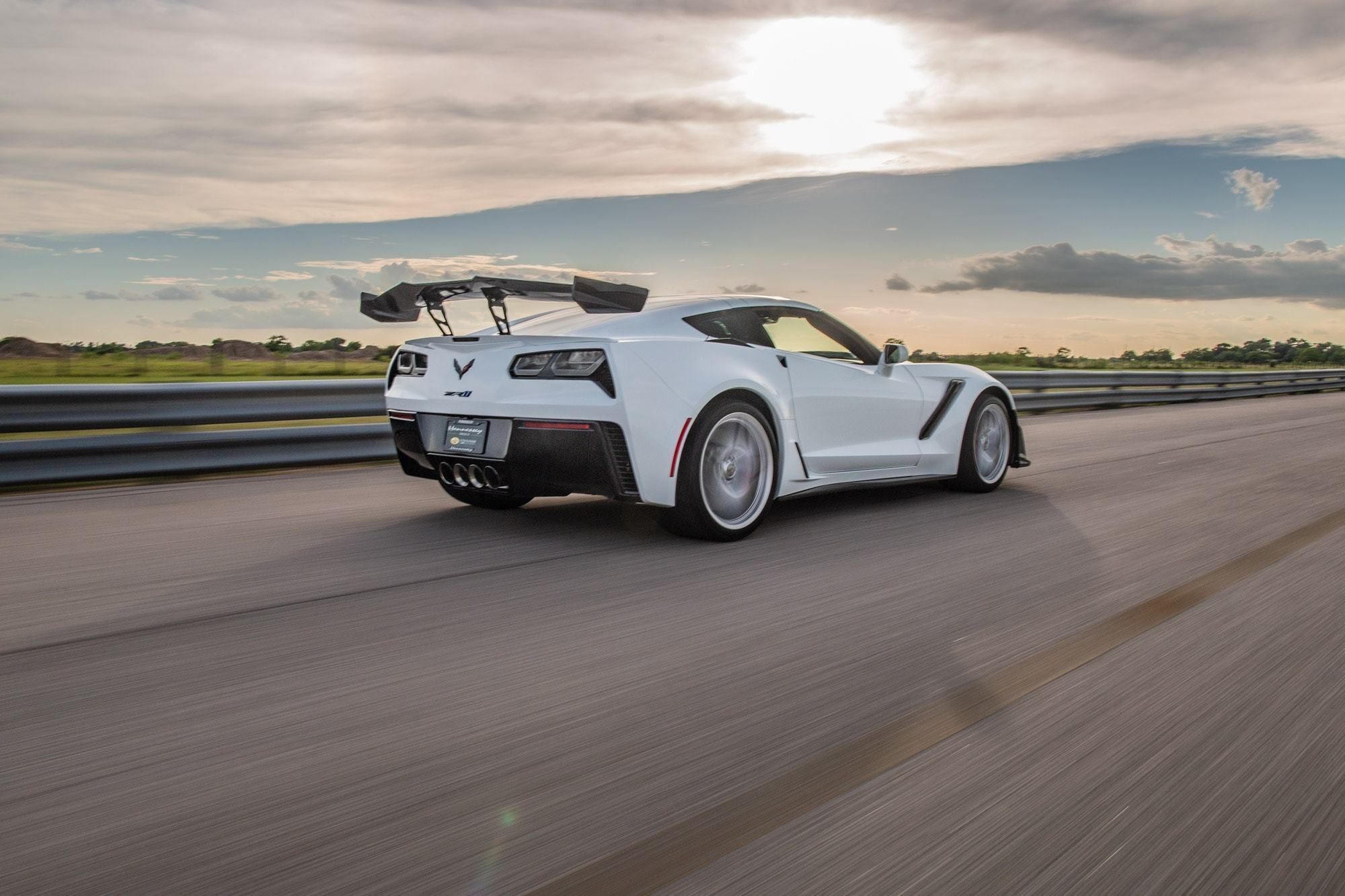Watch A 1,000-HP Corvette Destroy The Dyno