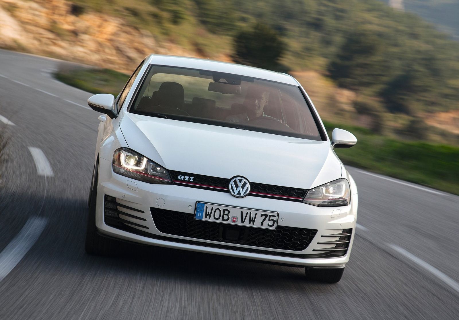 2013 Volkswagen GTI Exterior Photos