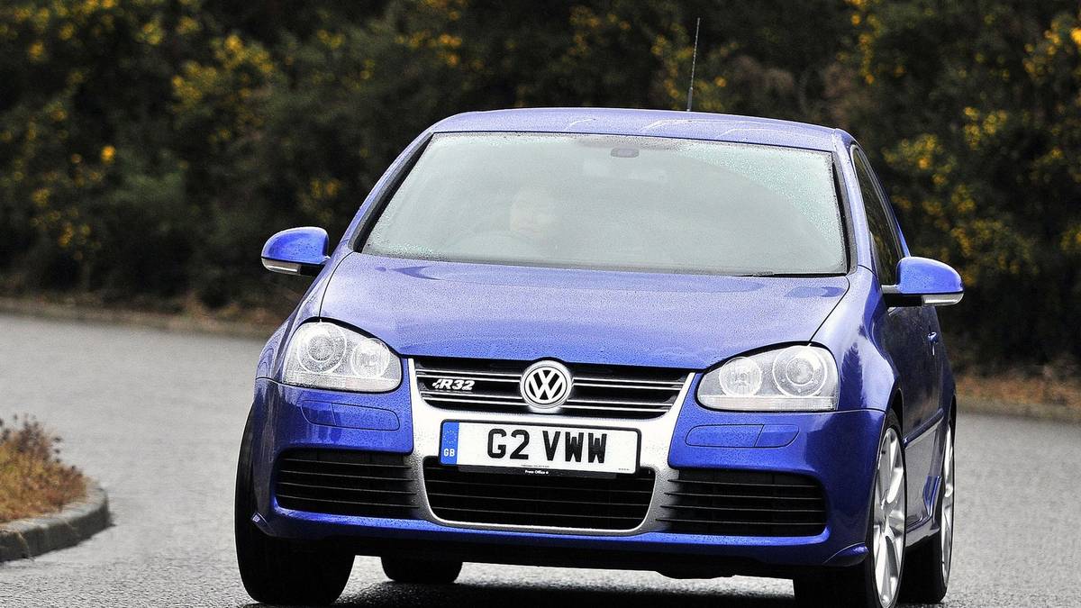 Volkswagen R32: Review, Pricing, Photos, and Specs