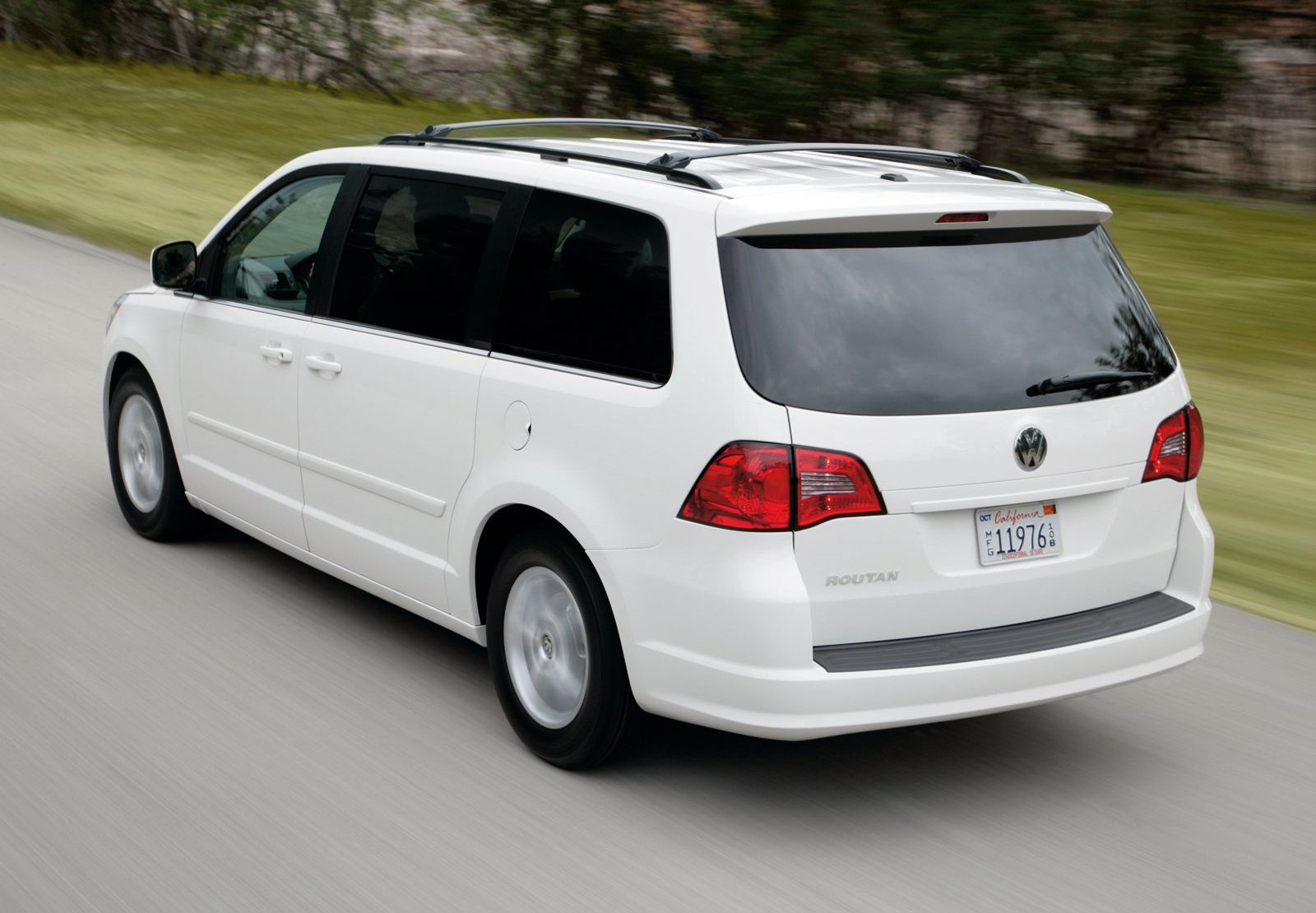 2014 Volkswagen Routan Exterior Photos