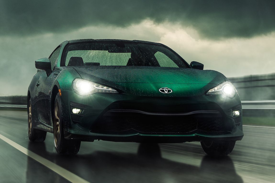 Toyota 86 Hakone Edition Steals Britain's Favorite Color Scheme