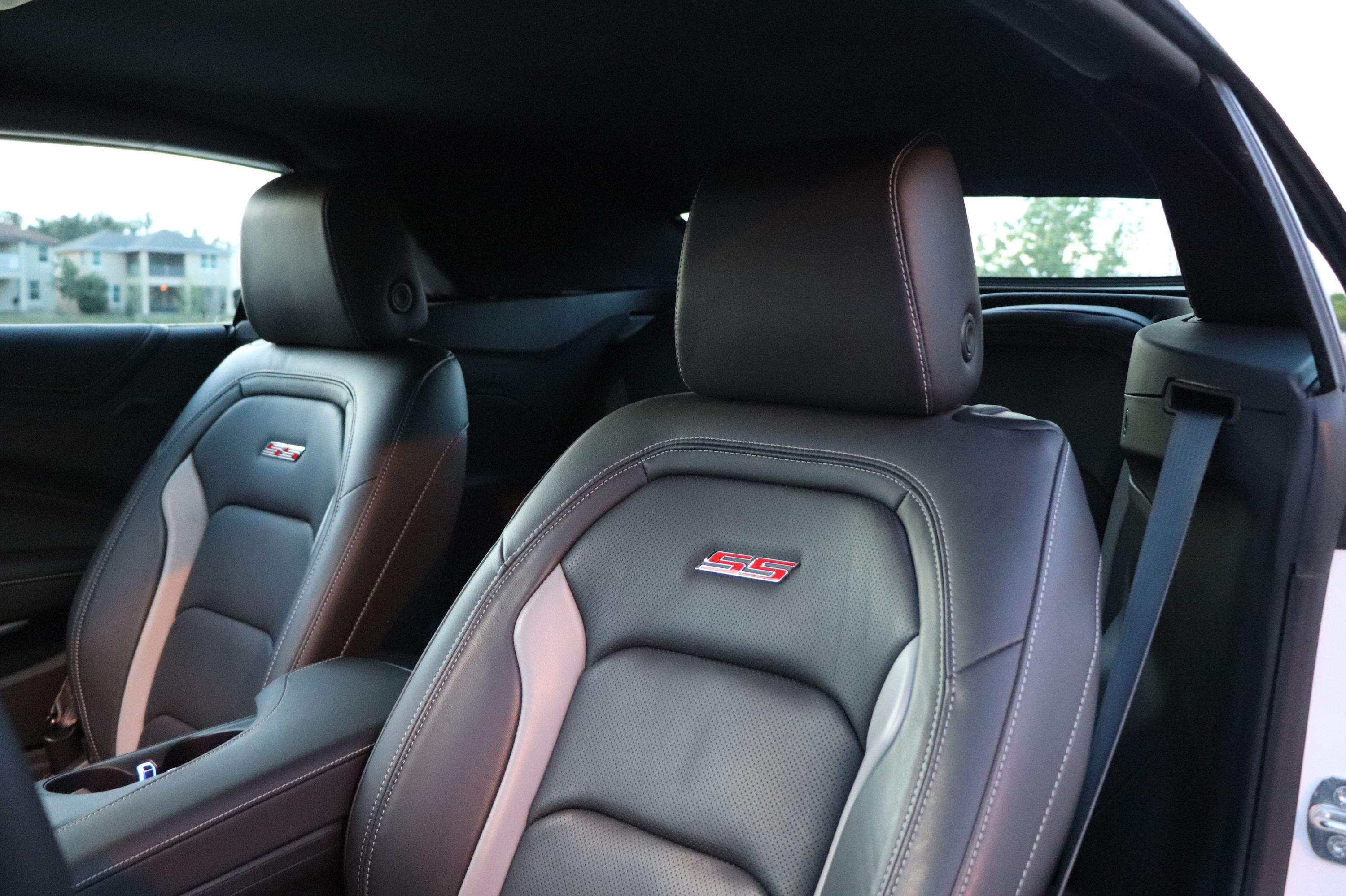 2019 Chevrolet Camaro Convertible Interior Photos