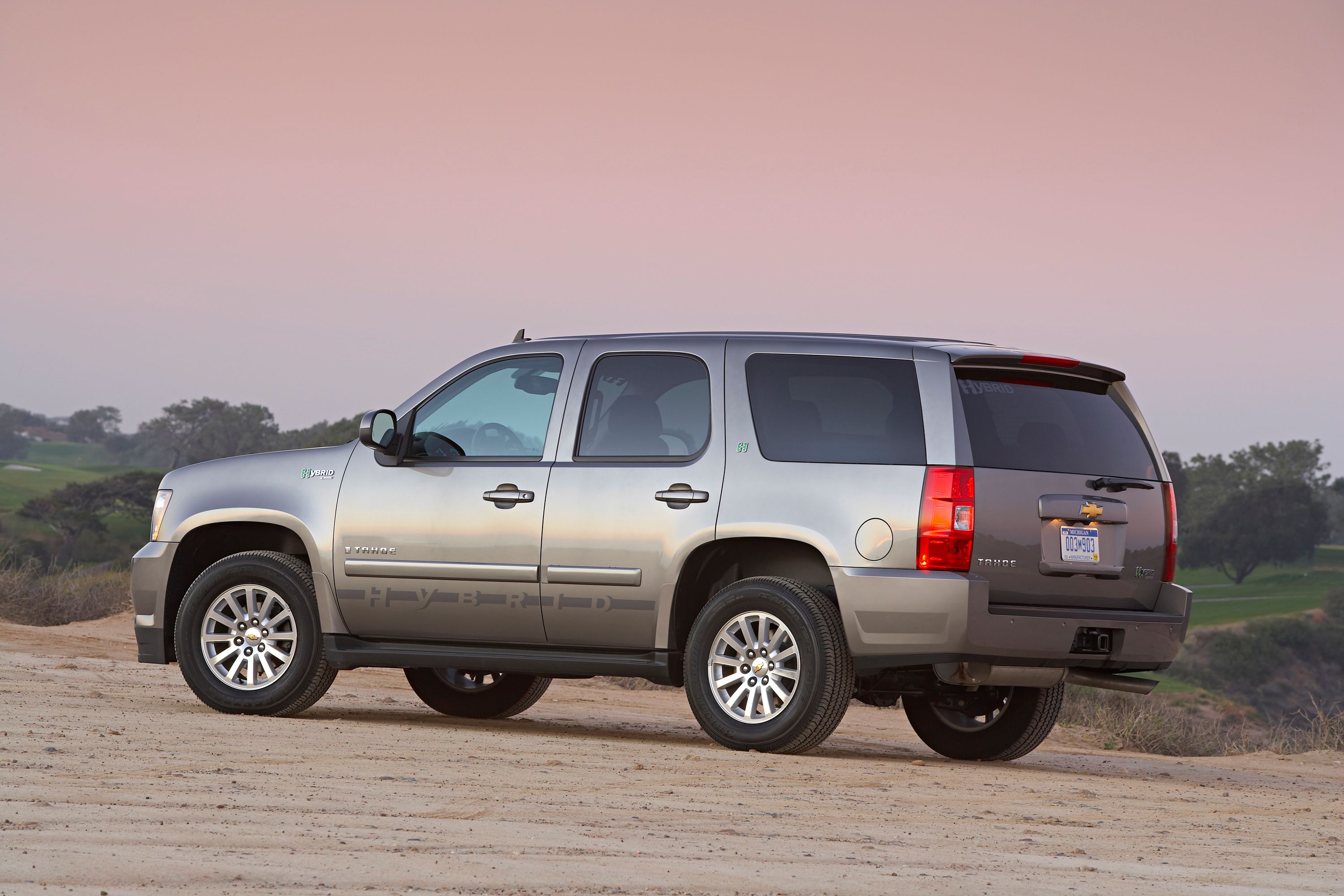 2009 Chevrolet Tahoe Hybrid Review CarBuzz