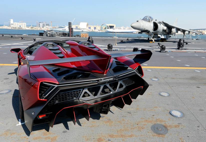 lamborghini veneno engine