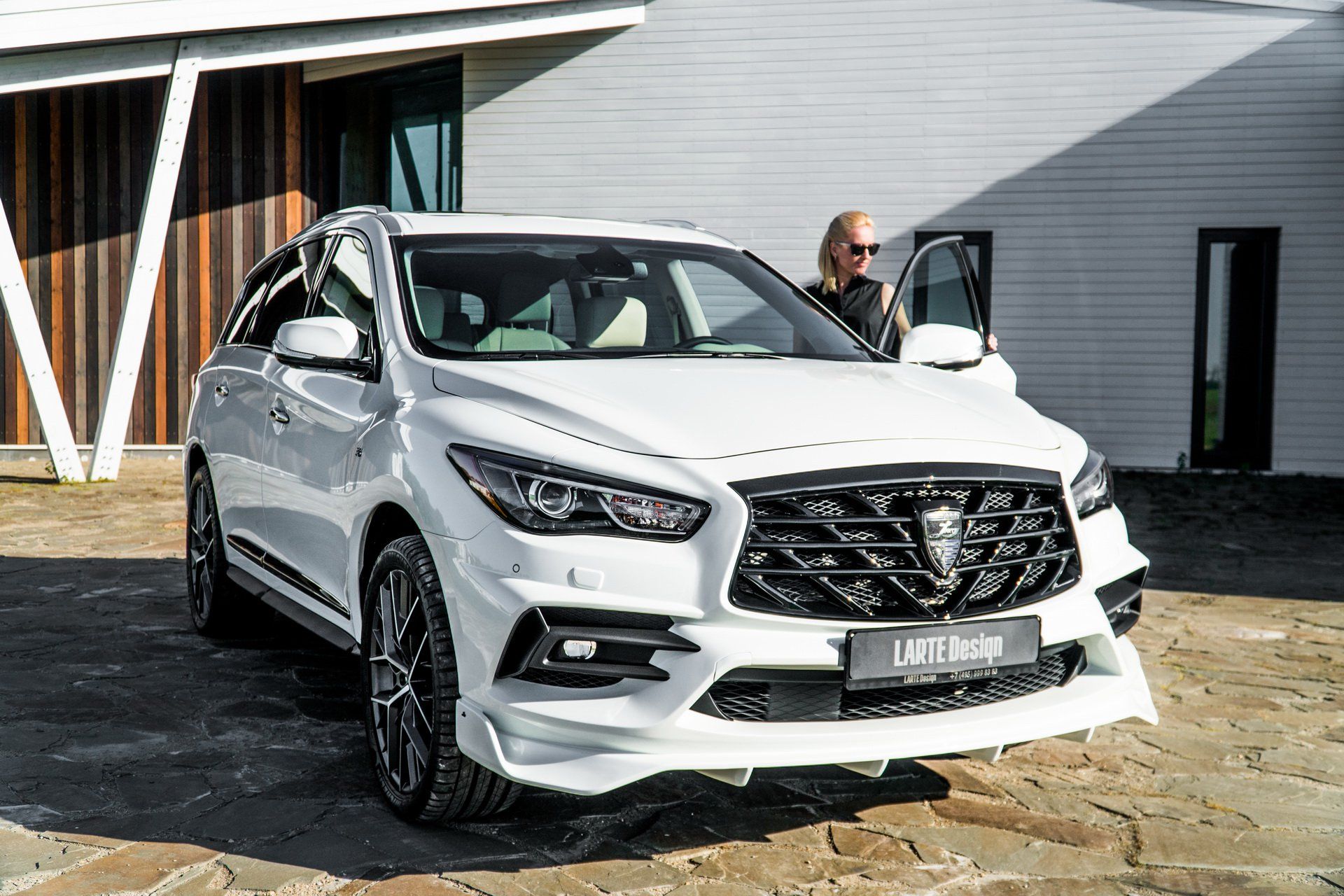 2020 Infiniti QX60 Tries On An Aggressive Body Kit