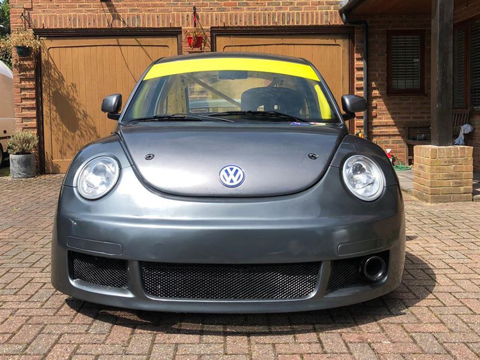 This Supercharged 320-HP Volkswagen New Beetle RSI Will Shock Golf R Owners