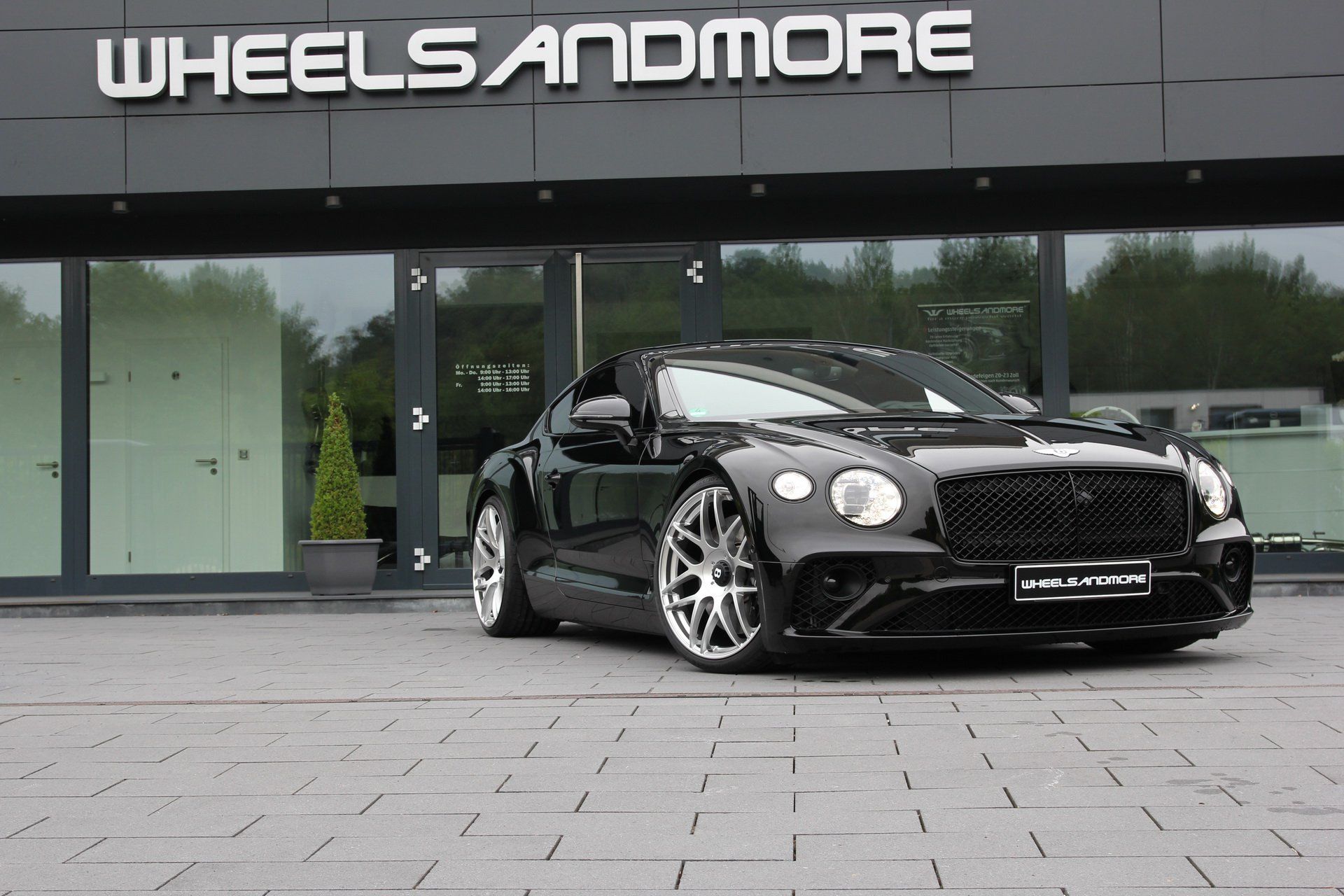 Modified Bentley Continental GT Is An 800-HP Monster