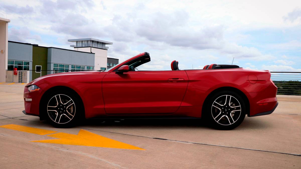 2019 Ford Mustang Convertible Pricing, Photos & Specs