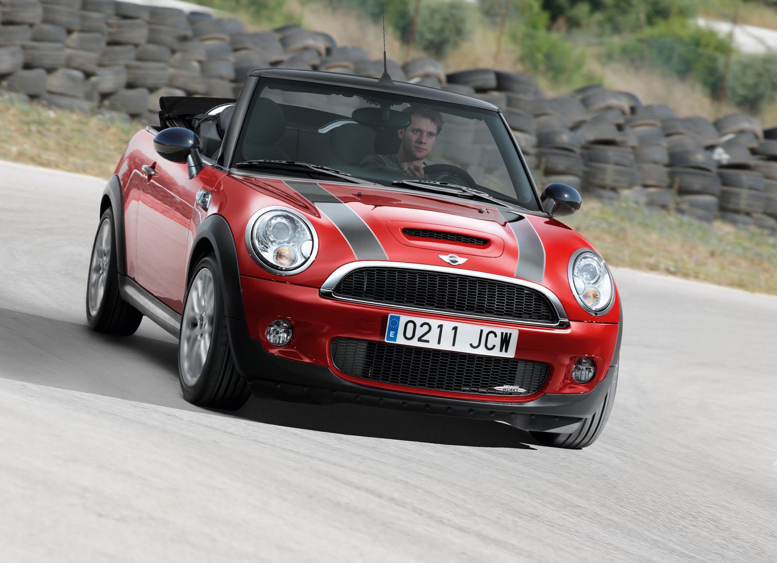 2009 Mini John Cooper Works Convertible Pricing, Photos & Specs