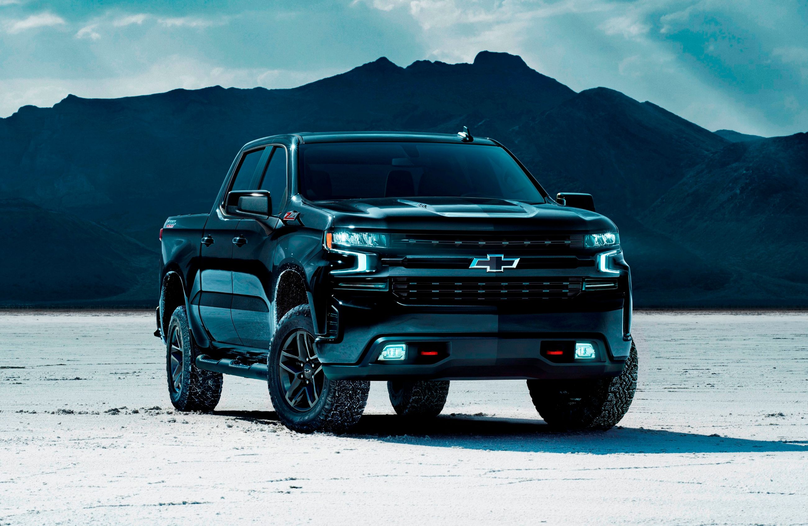 2020 Chevy Silverado Midnight & Rally Editions Add Serious Attitude