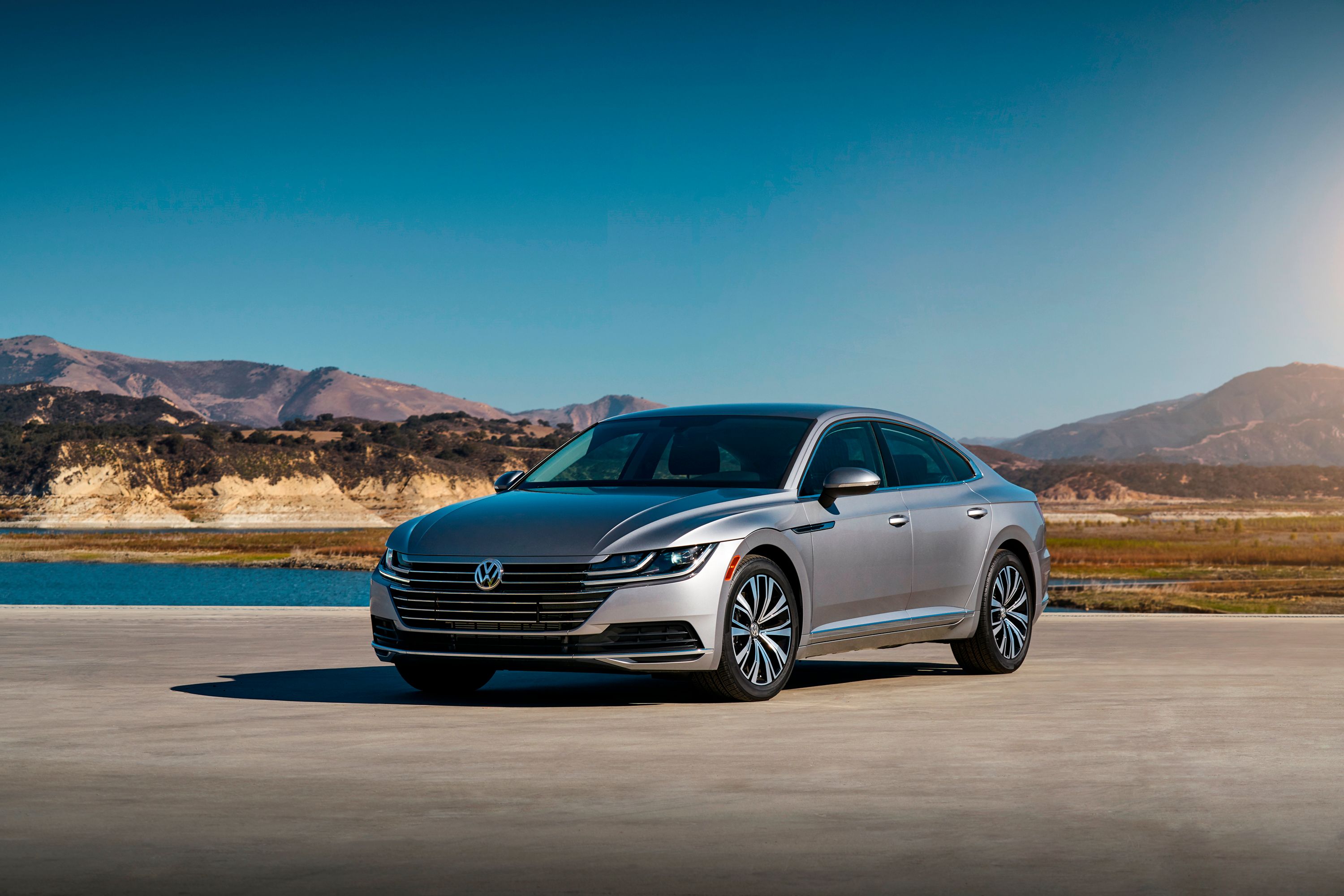 Volkswagen's Most Handsome Sedan Is Now A Cheapie Because Nobody Wanted One