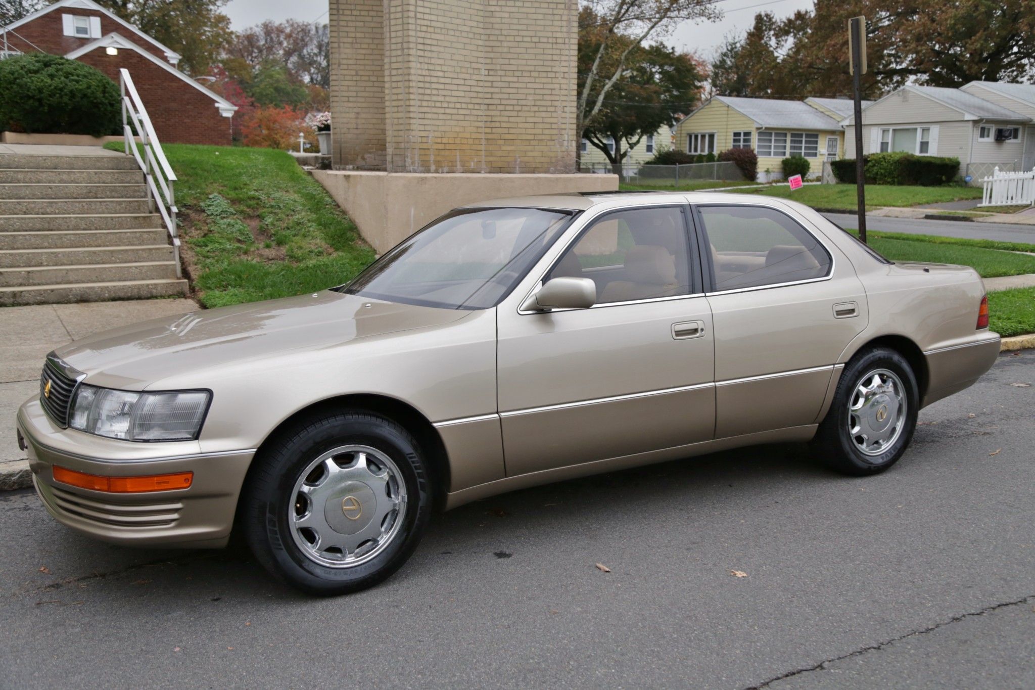 This 1993 Lexus LS 400 Is The Last Car You'll Ever Need