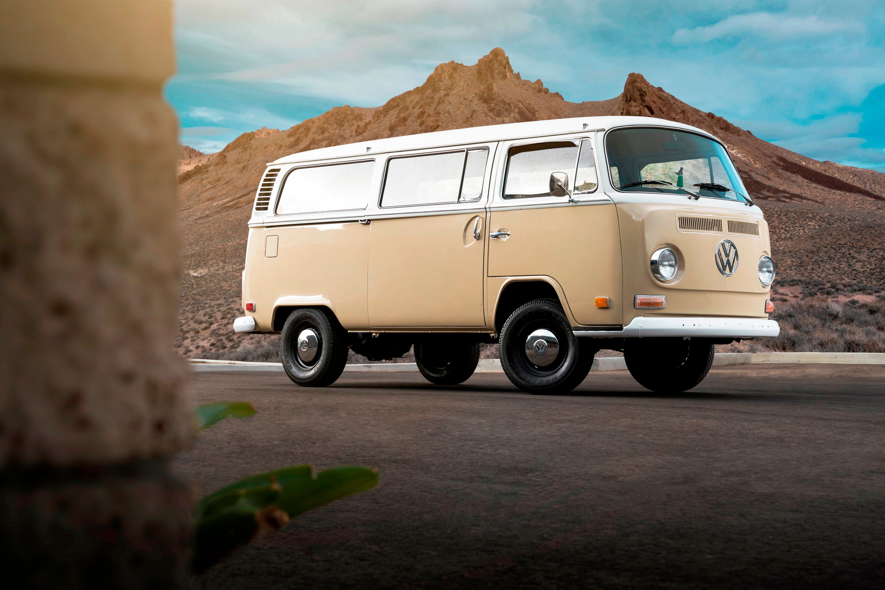 This 1972 Volkswagen Type 2 Bus Is Truly Electrifying