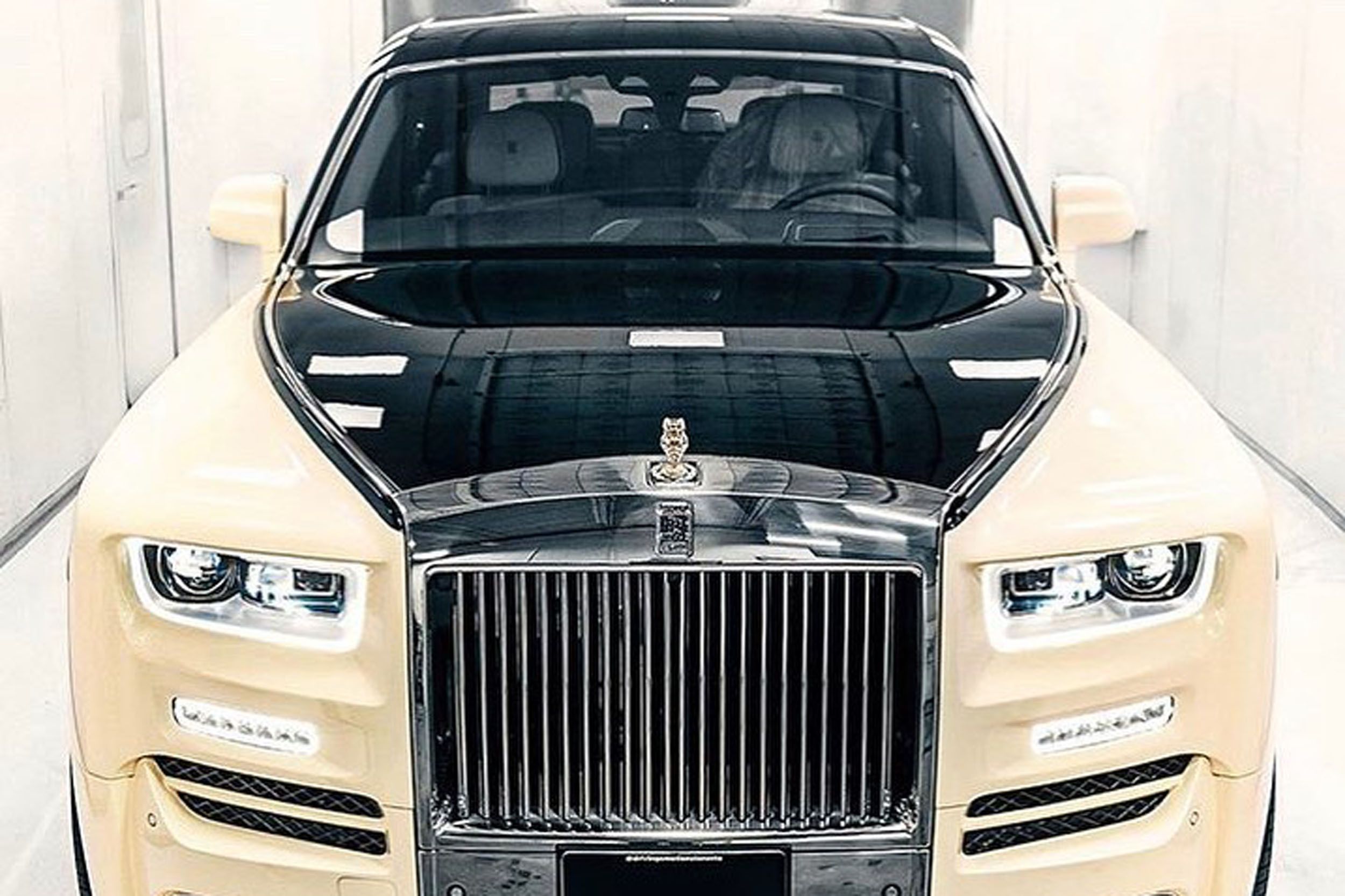 Check Out Drake's New Custom Rolls-Royce Phantom