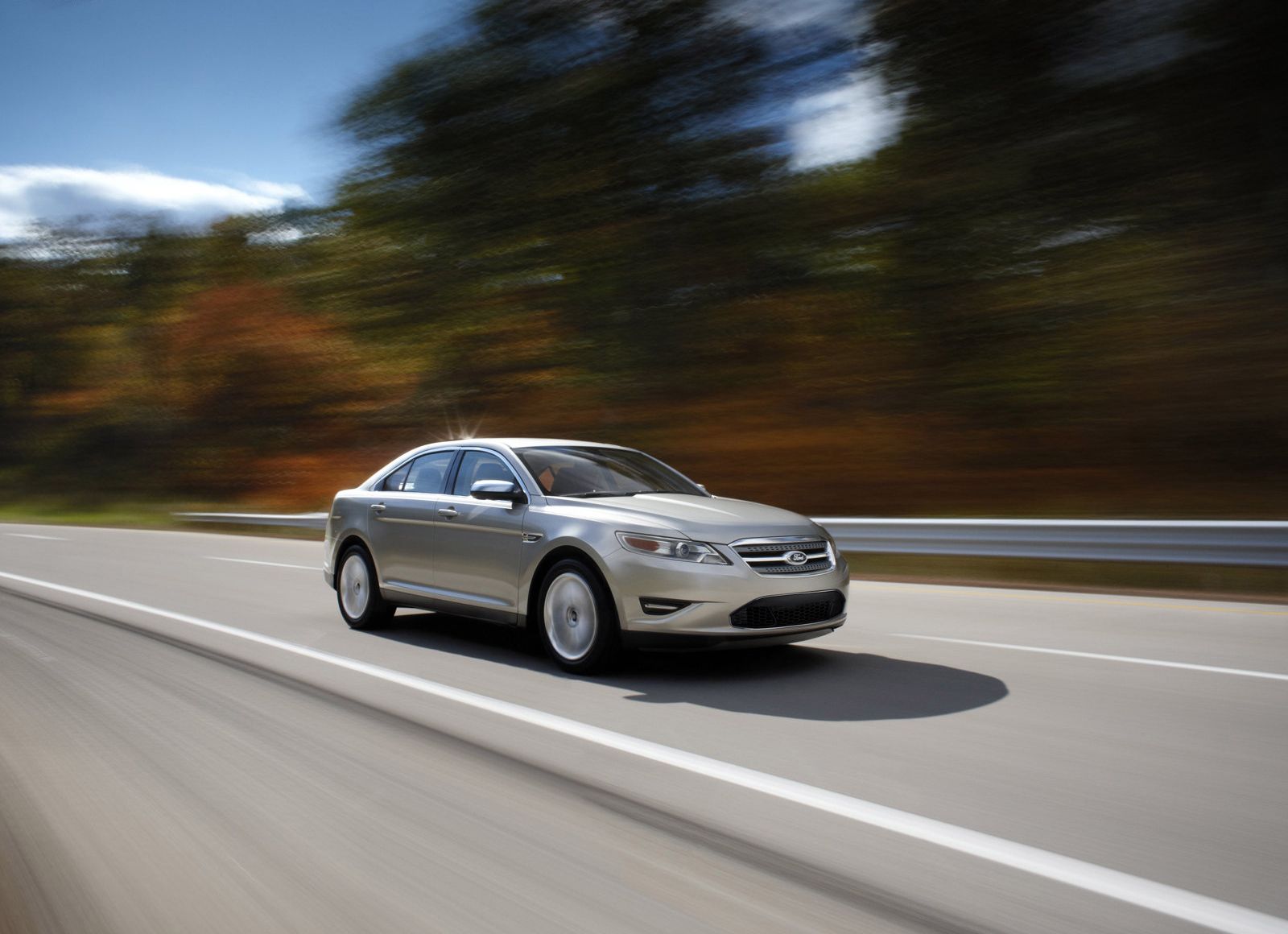 2012 Ford Taurus Pricing, Photos & Specs