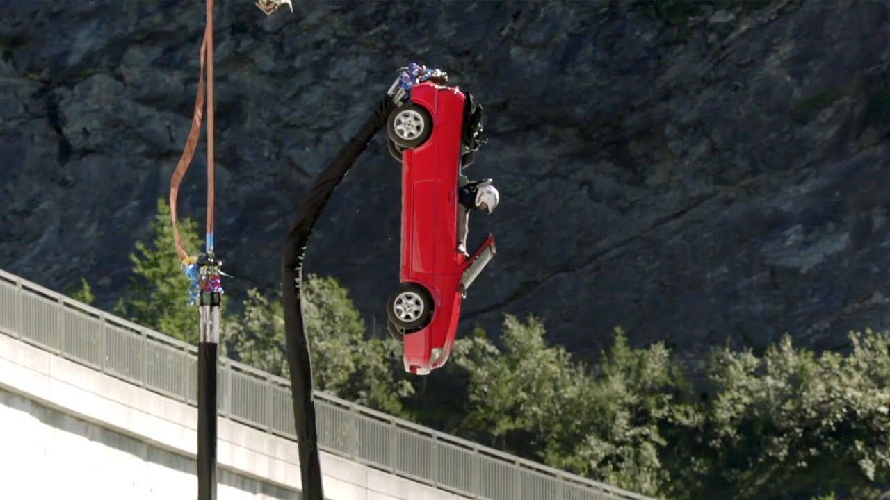 Watch A Car Bungee Jump In Terrifying Top Gear Stunt