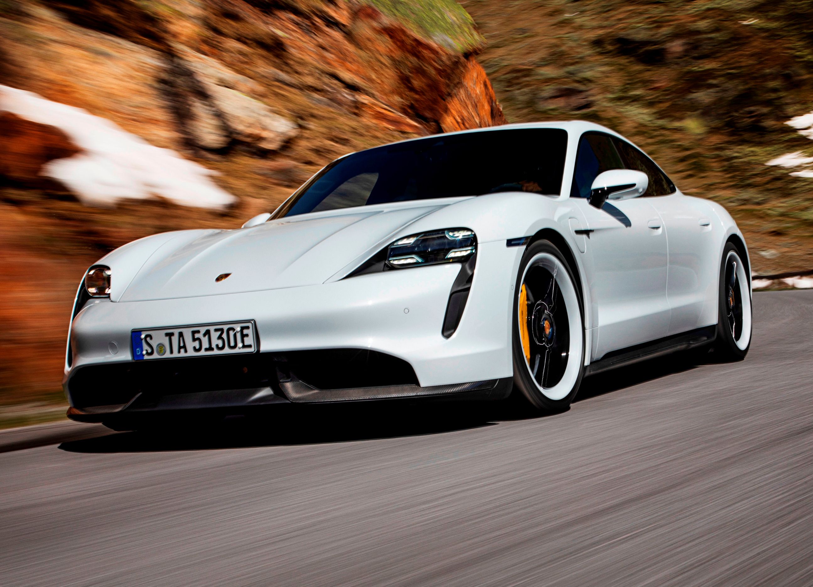 Harga porsche taycan turbo s store