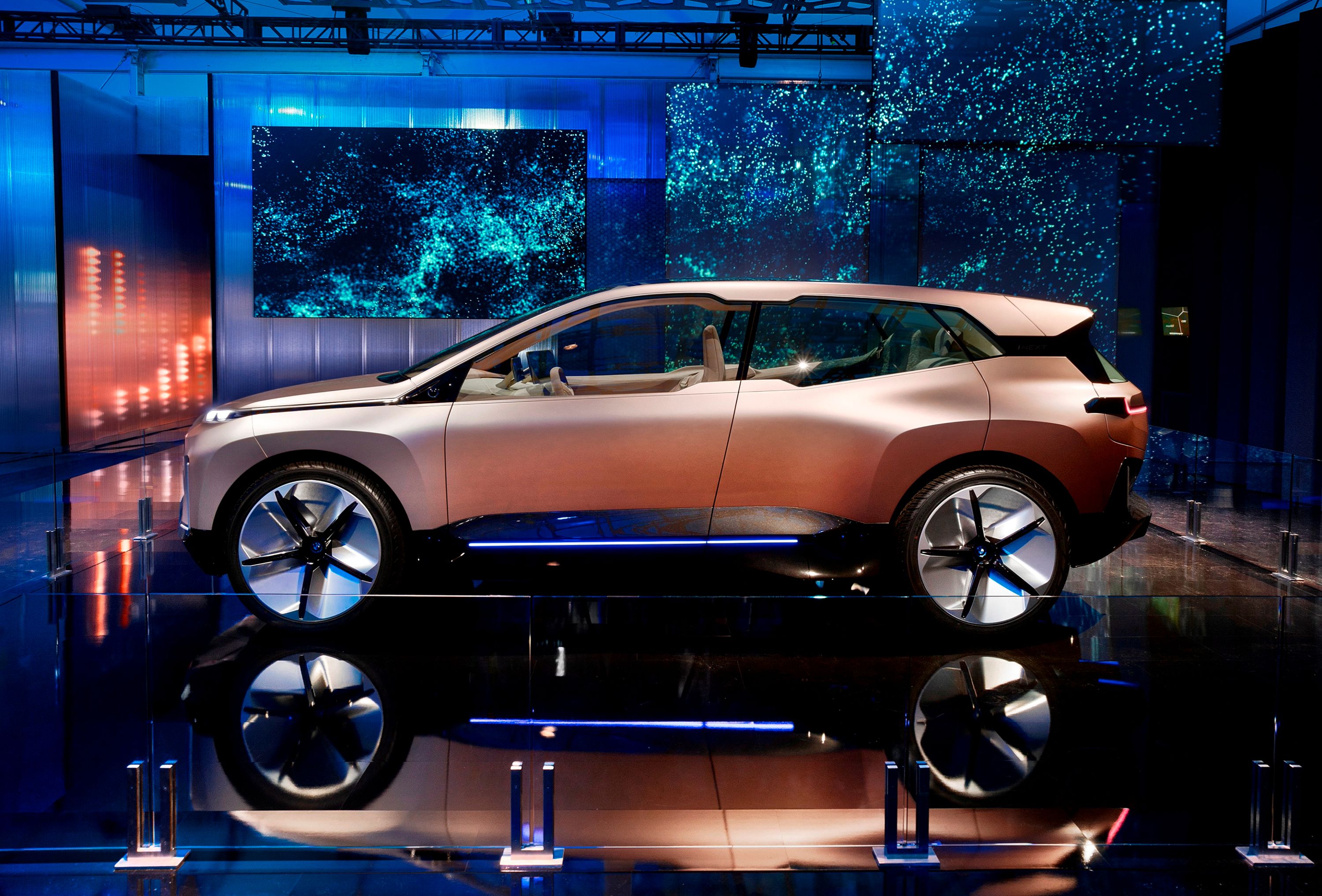 BMW Develops Advanced Hi-Tech Glass Windows