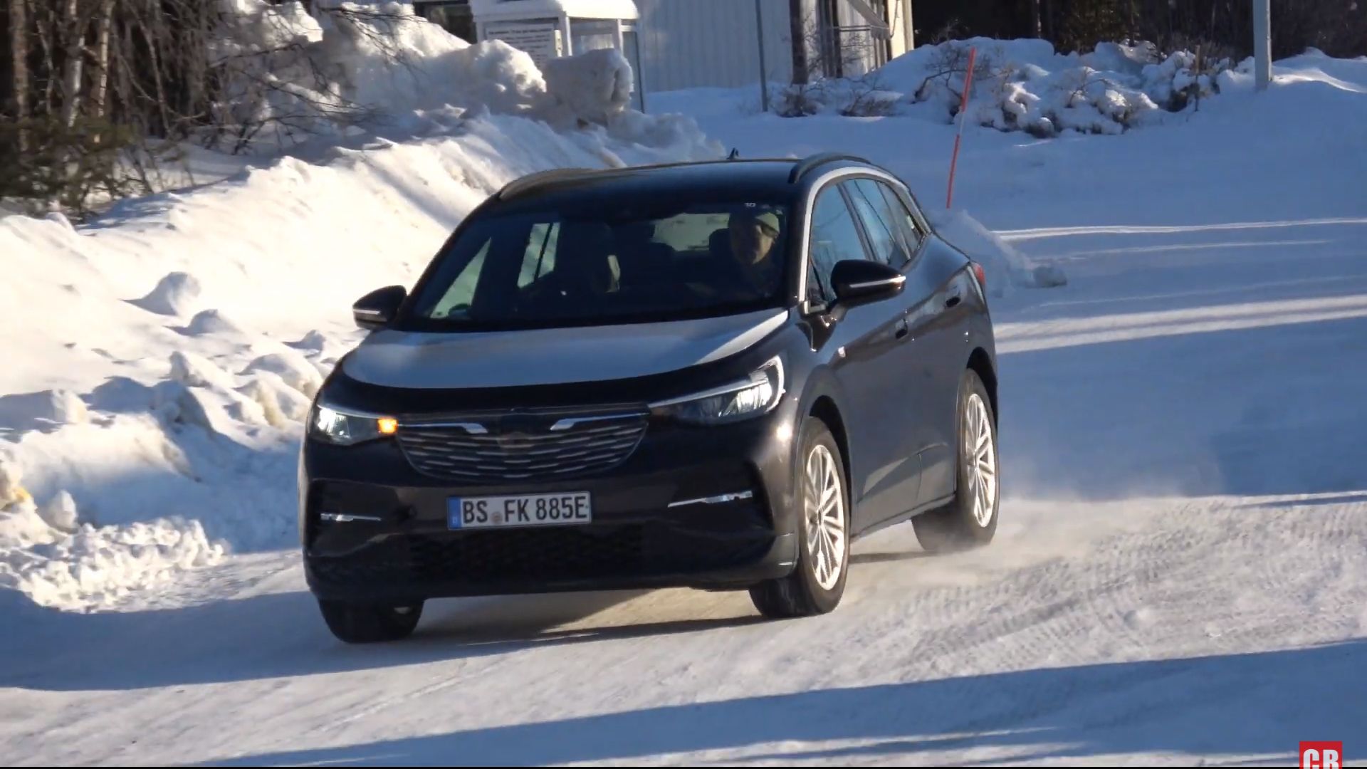 First Look At The Volkswagen ID.4 On The Move