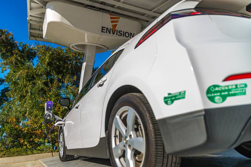 Solar-Powered EV Charger Is A Brilliant Off-Grid Solution