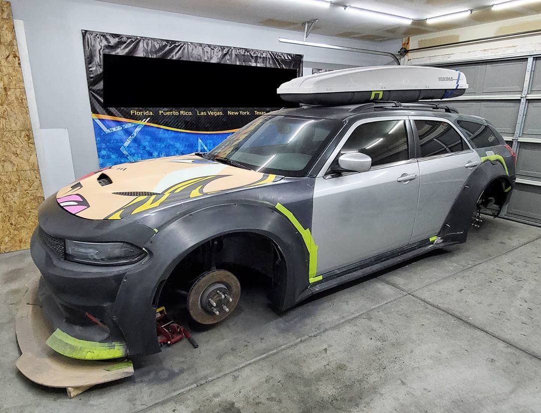 Dodge Magnum Gets The SRT Hellcat Widebody Treatment