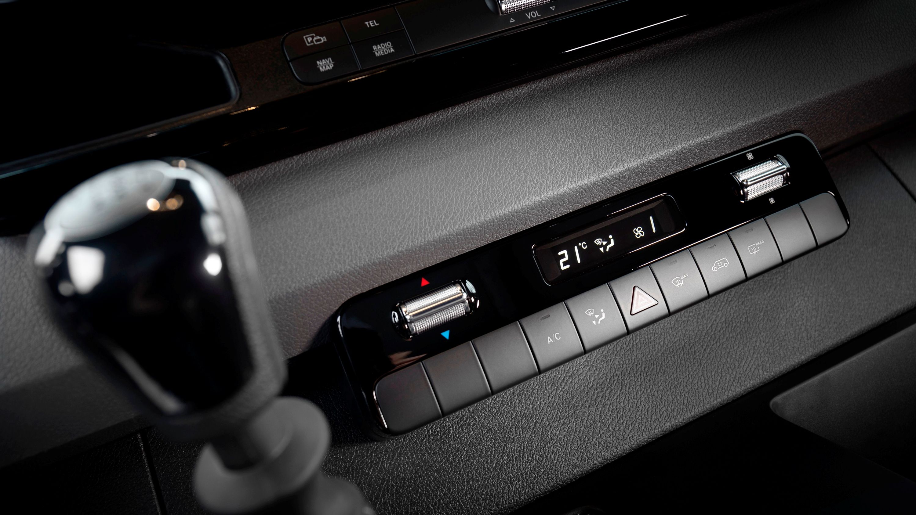 2022 Mercedes-Benz Sprinter Crew Van Interior Photos