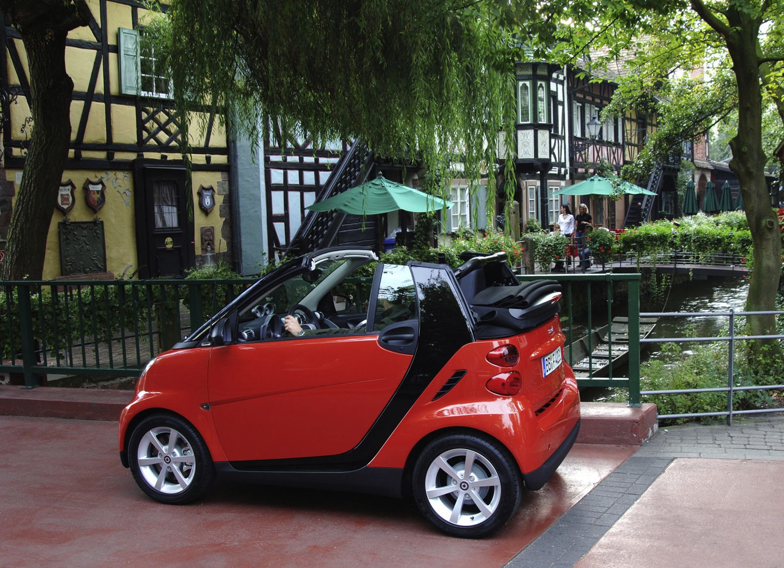 2008 smart fortwo Cabrio - Review | CarBuzz
