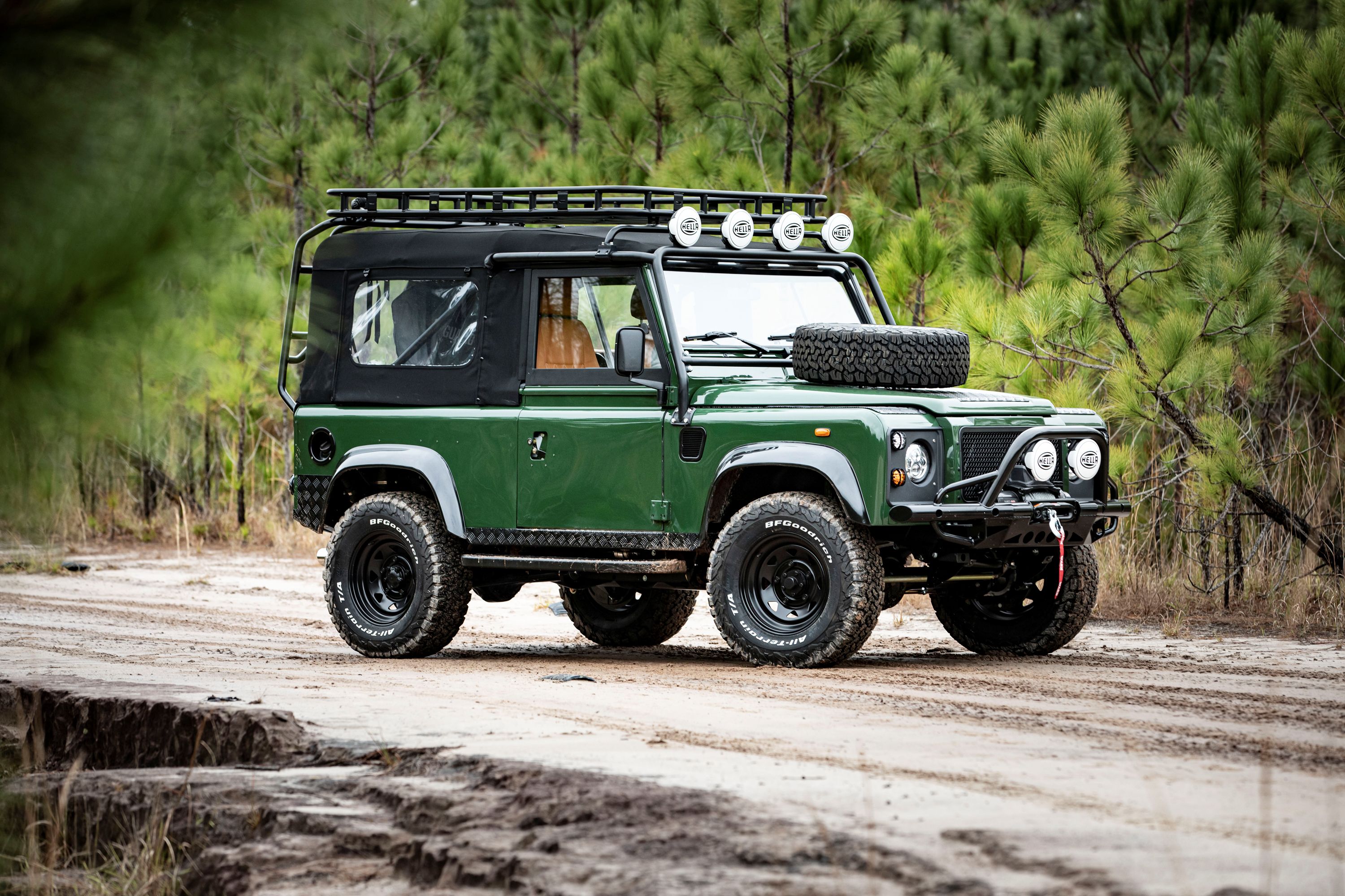This Rugged Safari-Style Defender Is Resto-Modding Done Right
