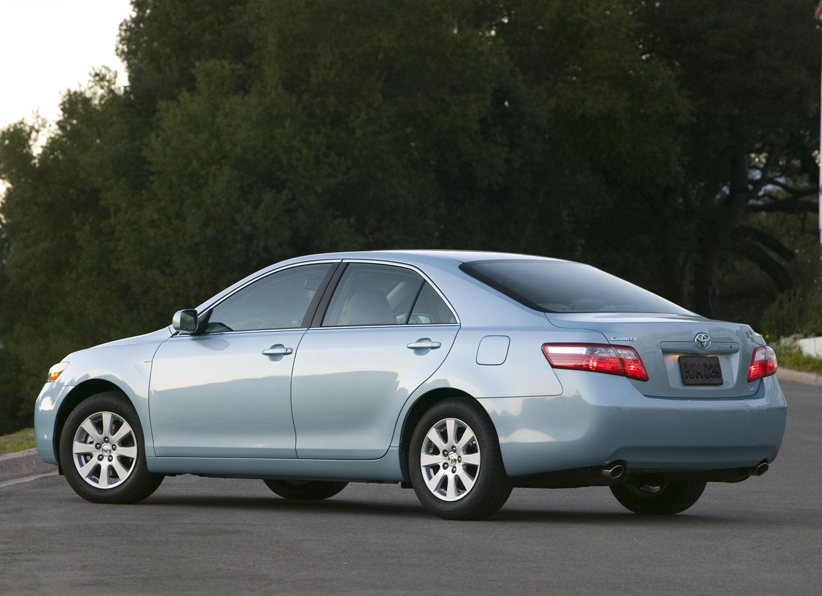 2009 Toyota Camry Pricing, Photos & Specs