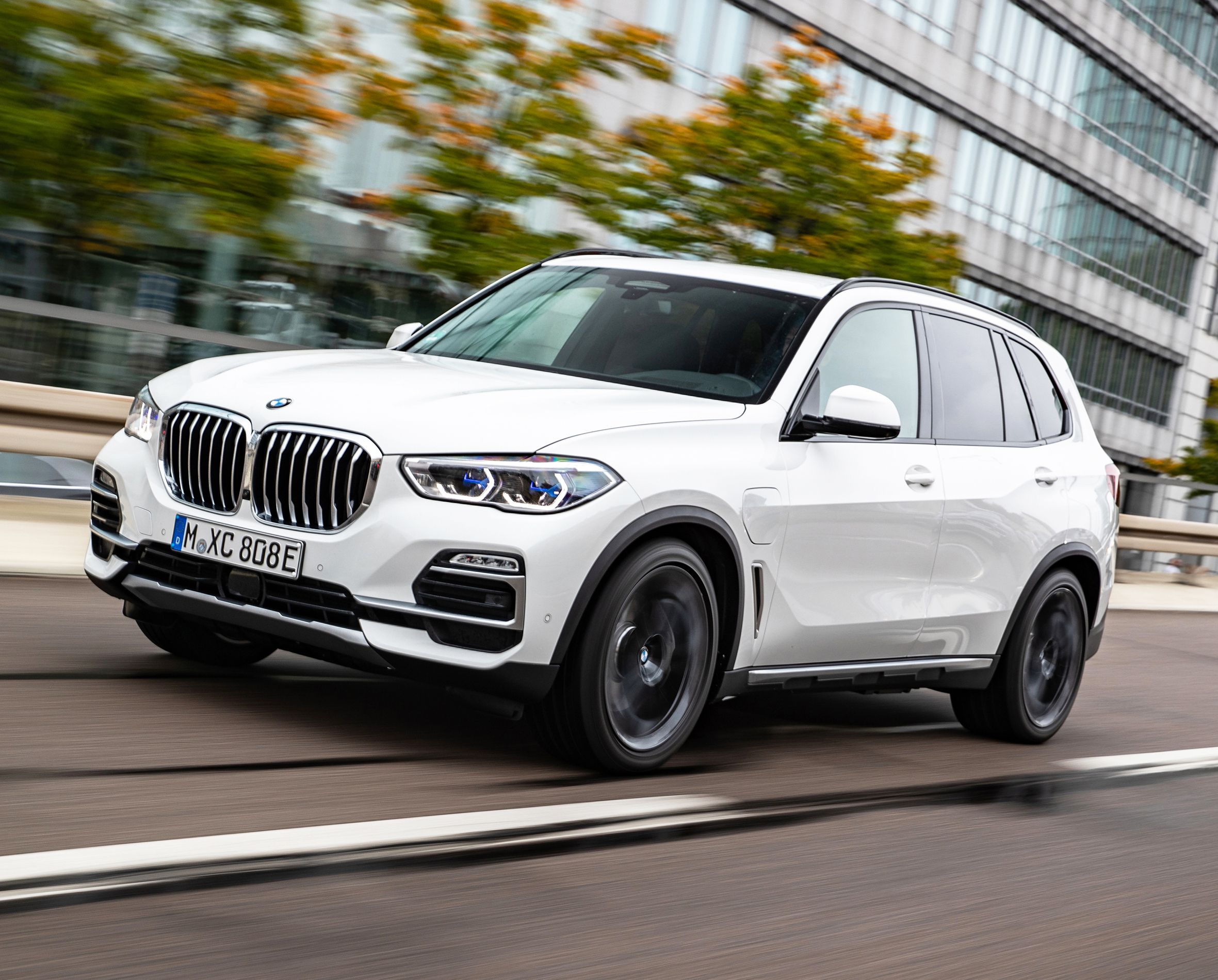 2021 BMW X5 Hybrid First Look Review: Tremendous Torque