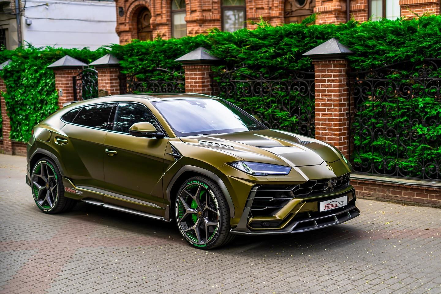 Lamborghini Urus Gets Taken To The Extreme