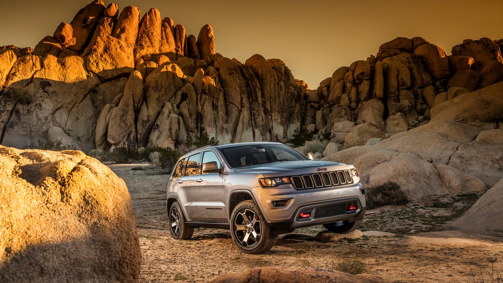 2021 Jeep Grand Cherokee Says Goodbye With 80th Anniversary Edition