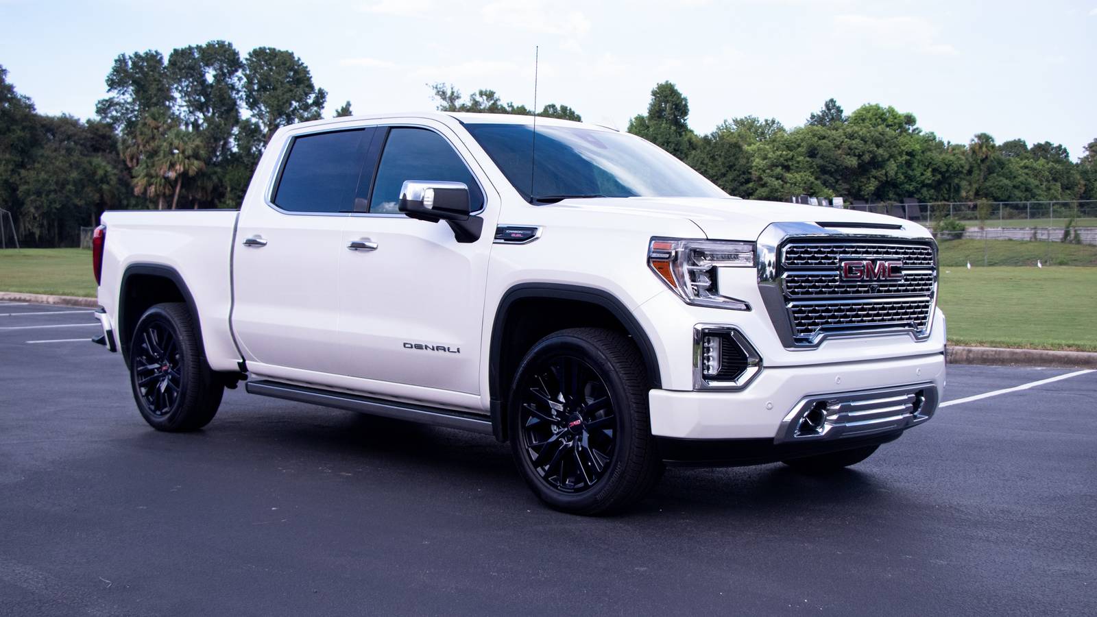 Why The 2020 GMC Sierra 1500 Denali Is An Awesome Truck