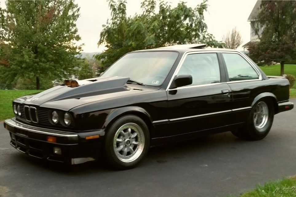 This E30 BMW Is A Chevy-V8 Powered Drag Car