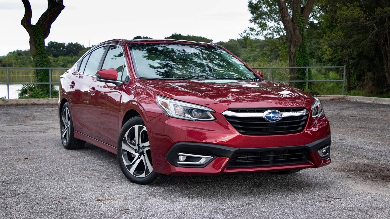 What We Love And Hate About The 2021 Subaru Legacy