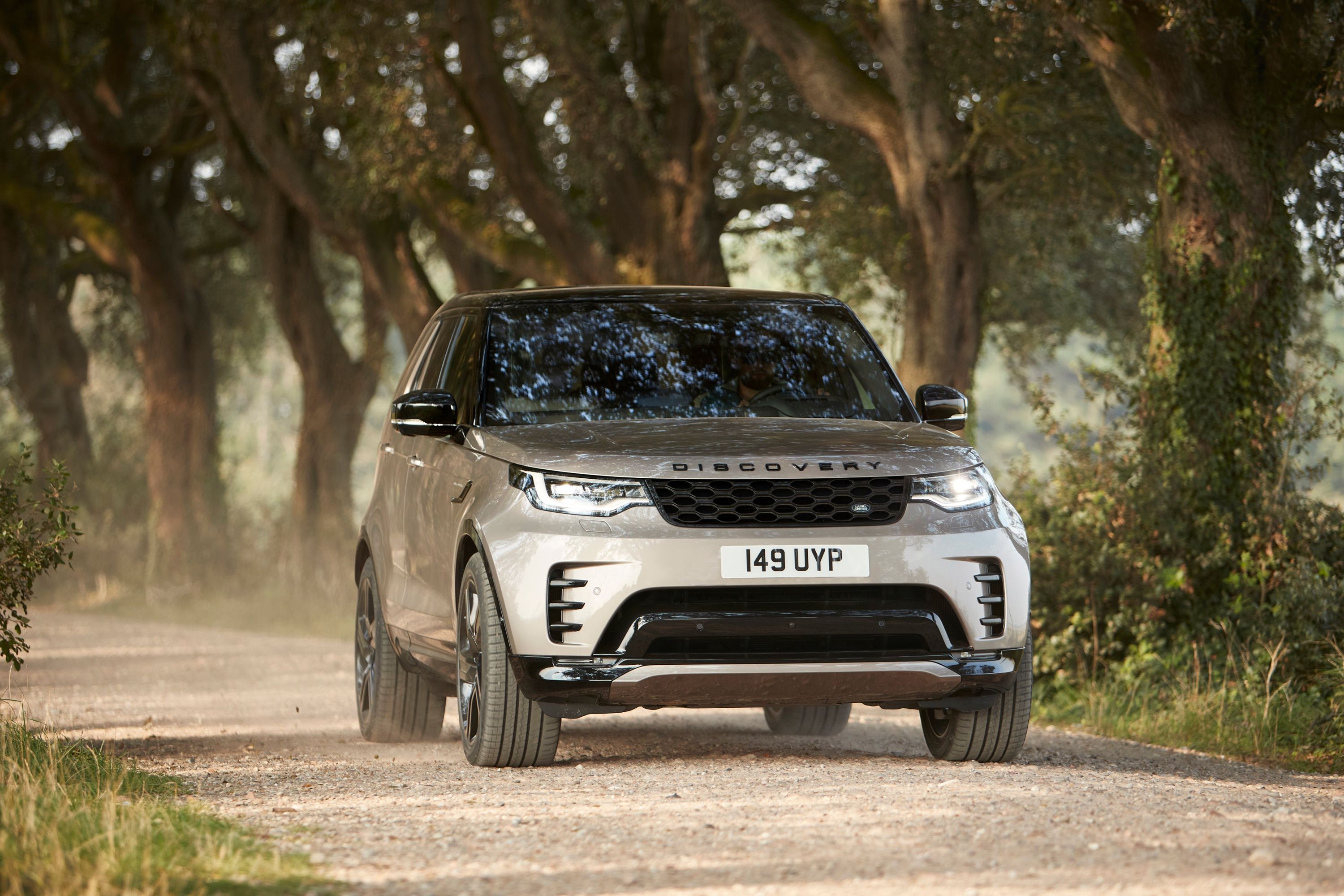 Land Rover Discovery Generations: Key Updates Across All Model Years