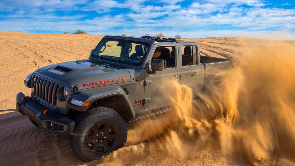 Jeep Gladiator Ready For Hemi V8 Engine