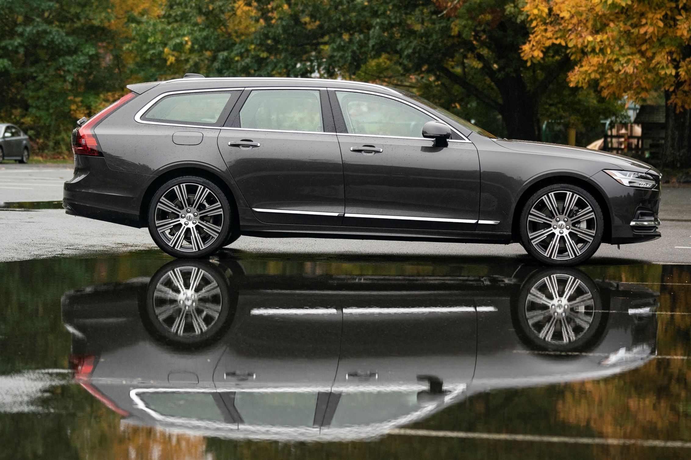 Volvo V90: Review, Pricing, Photos, and Specs