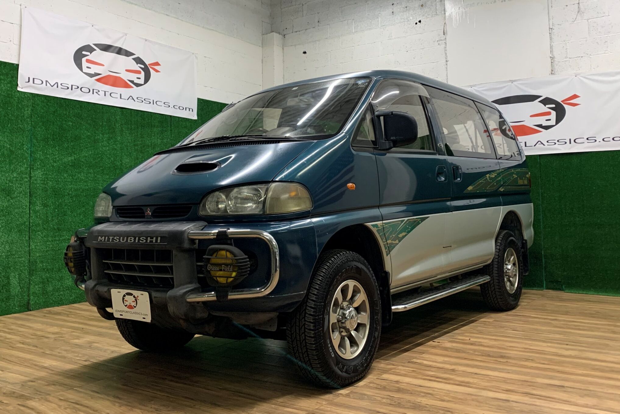 Weekly Treasure: 1995 Mitsubishi Delica