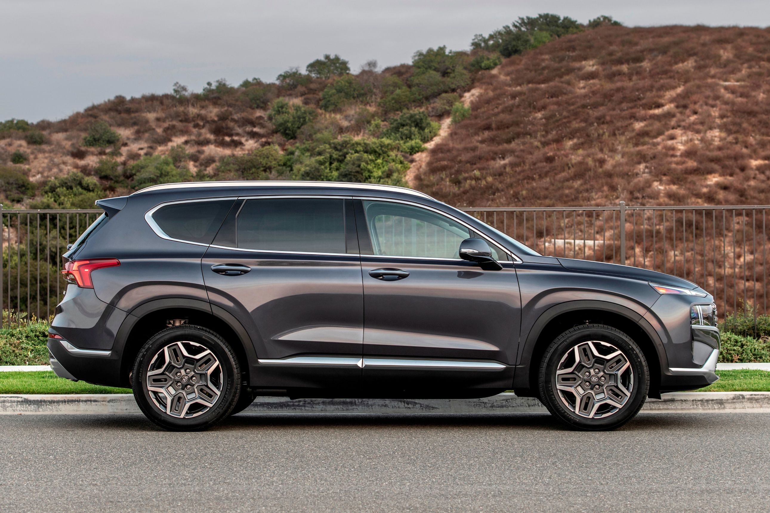 Why The New Hyundai Santa Fe Doesn't Have A Third Row