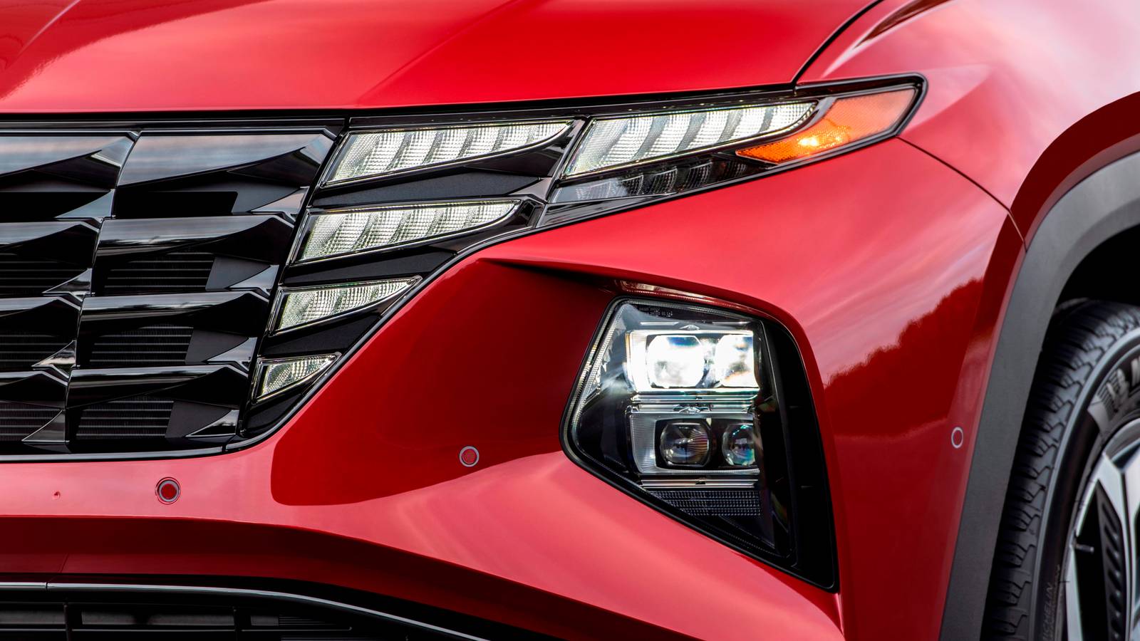 Hyundai Reveals How The Tucson's Hidden Lighting Works