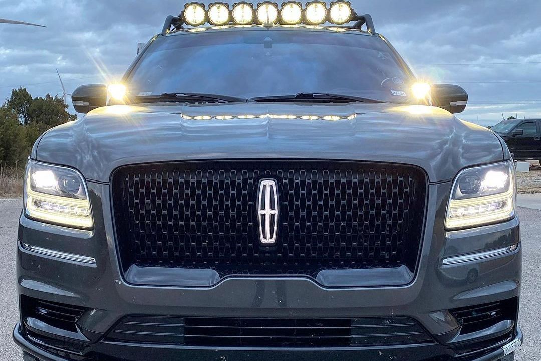 Luxury Lincoln Navigator Transformed Into Offroad Brute