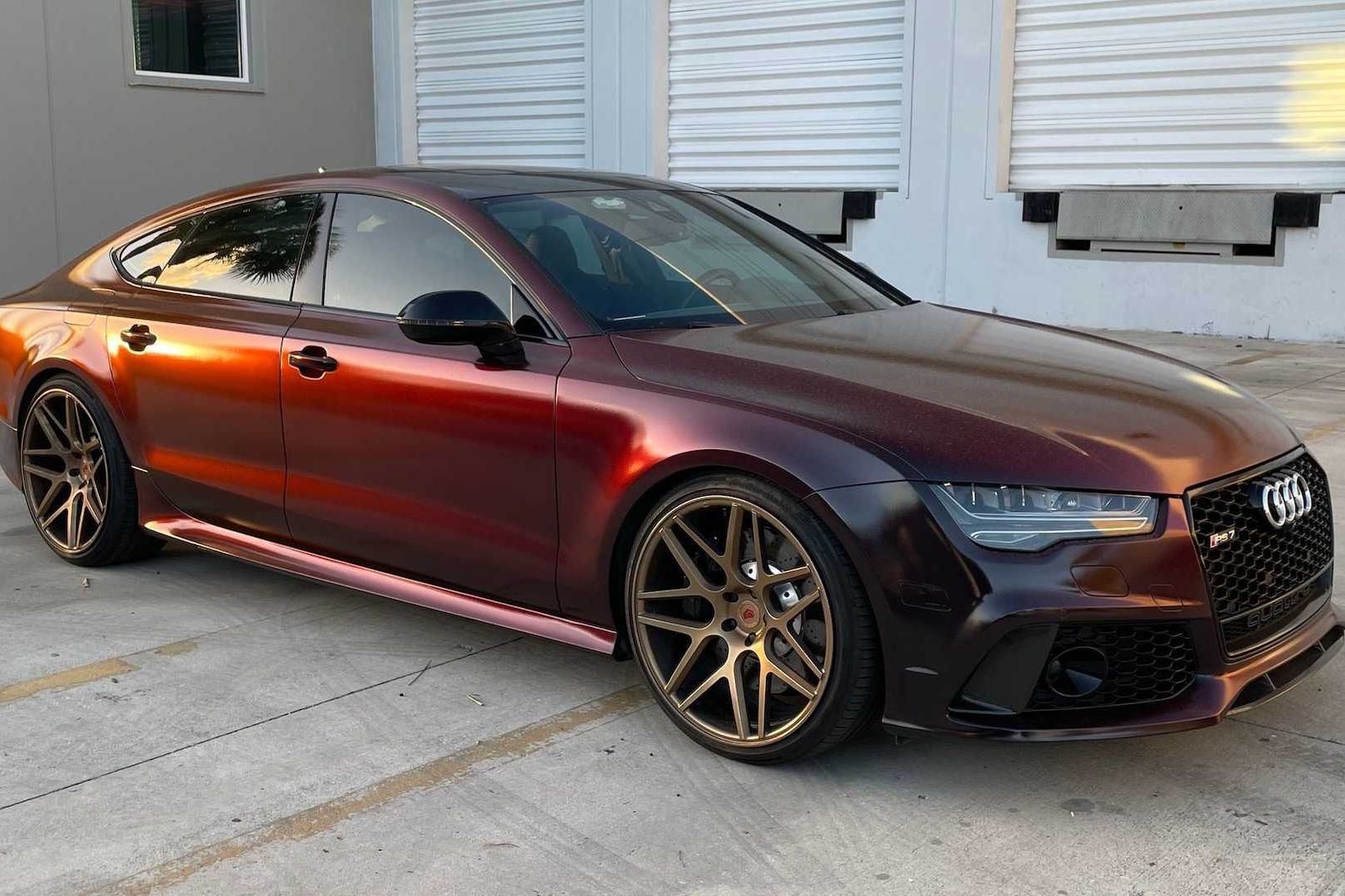 Watch This Audi RS7 Change Colors Like A Chameleon