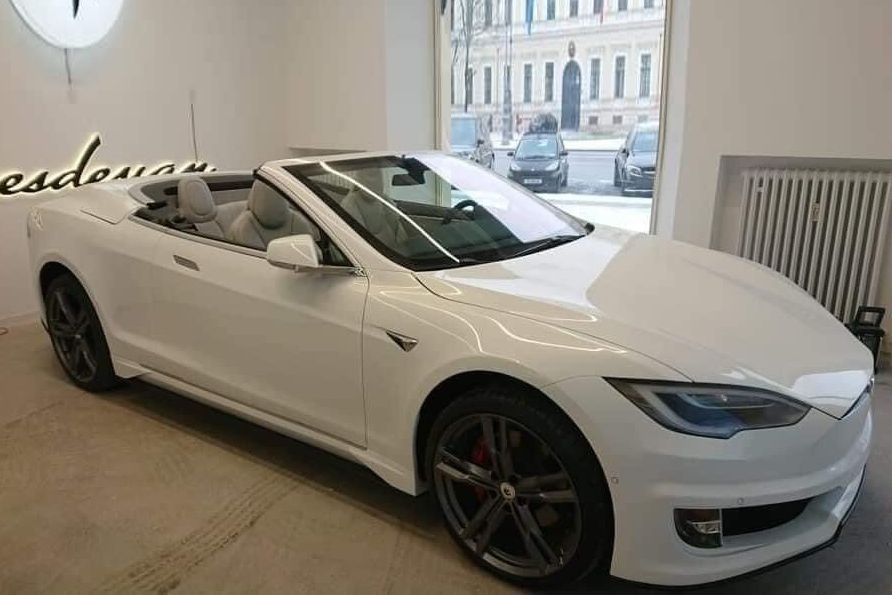 Tesla Model S Convertible Looks Surprisingly Good